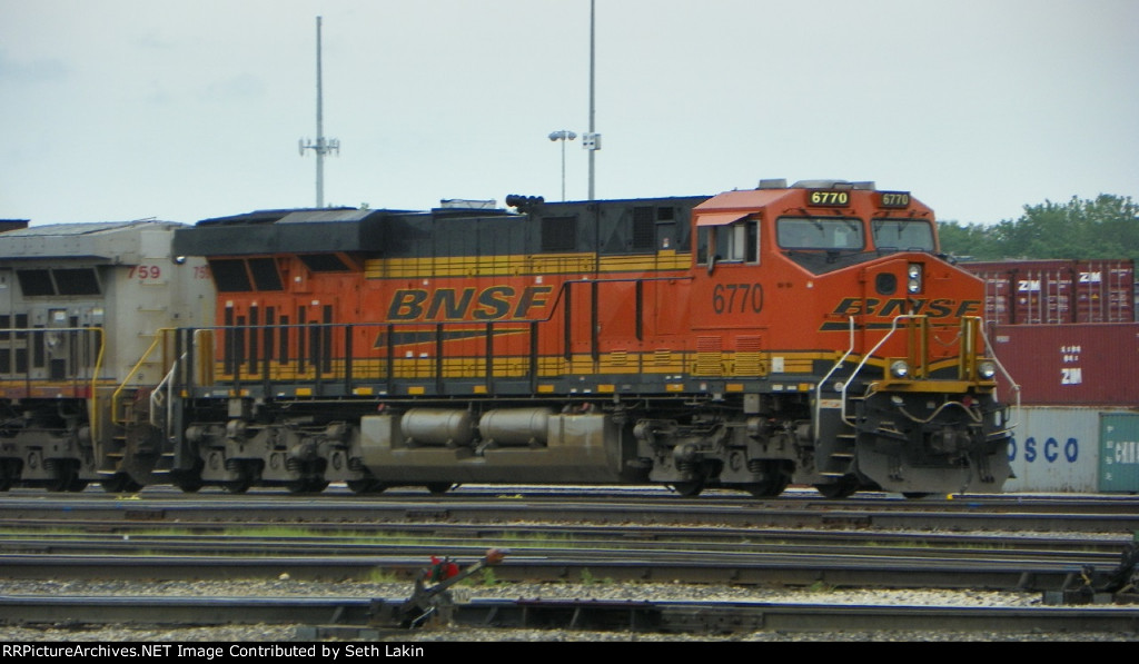 BNSF 6770